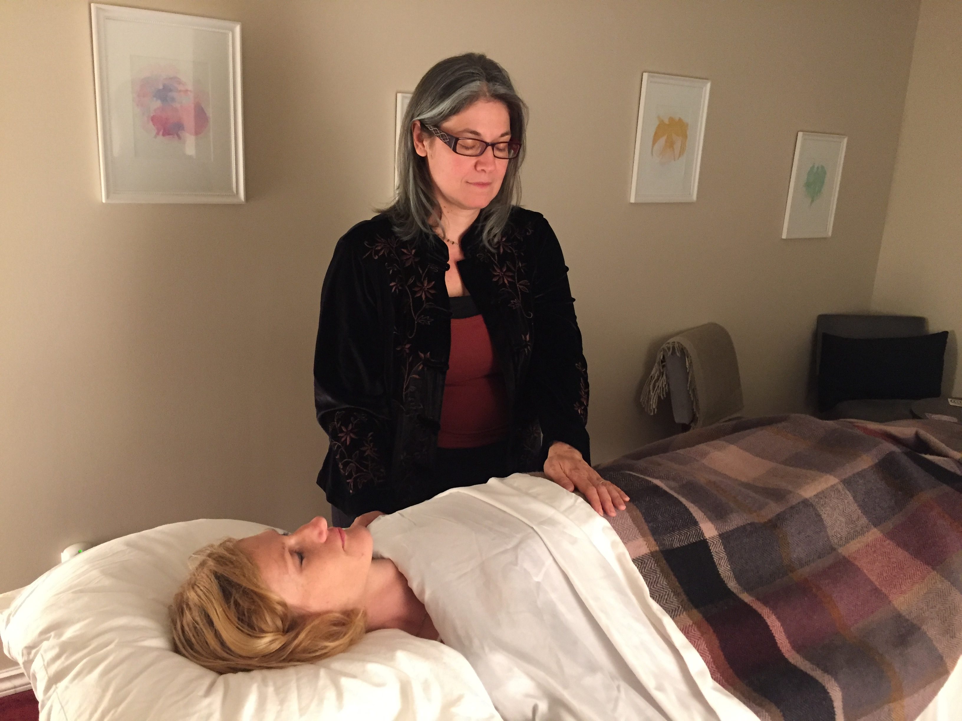 Reiki Sessions - LunaHolistic.com